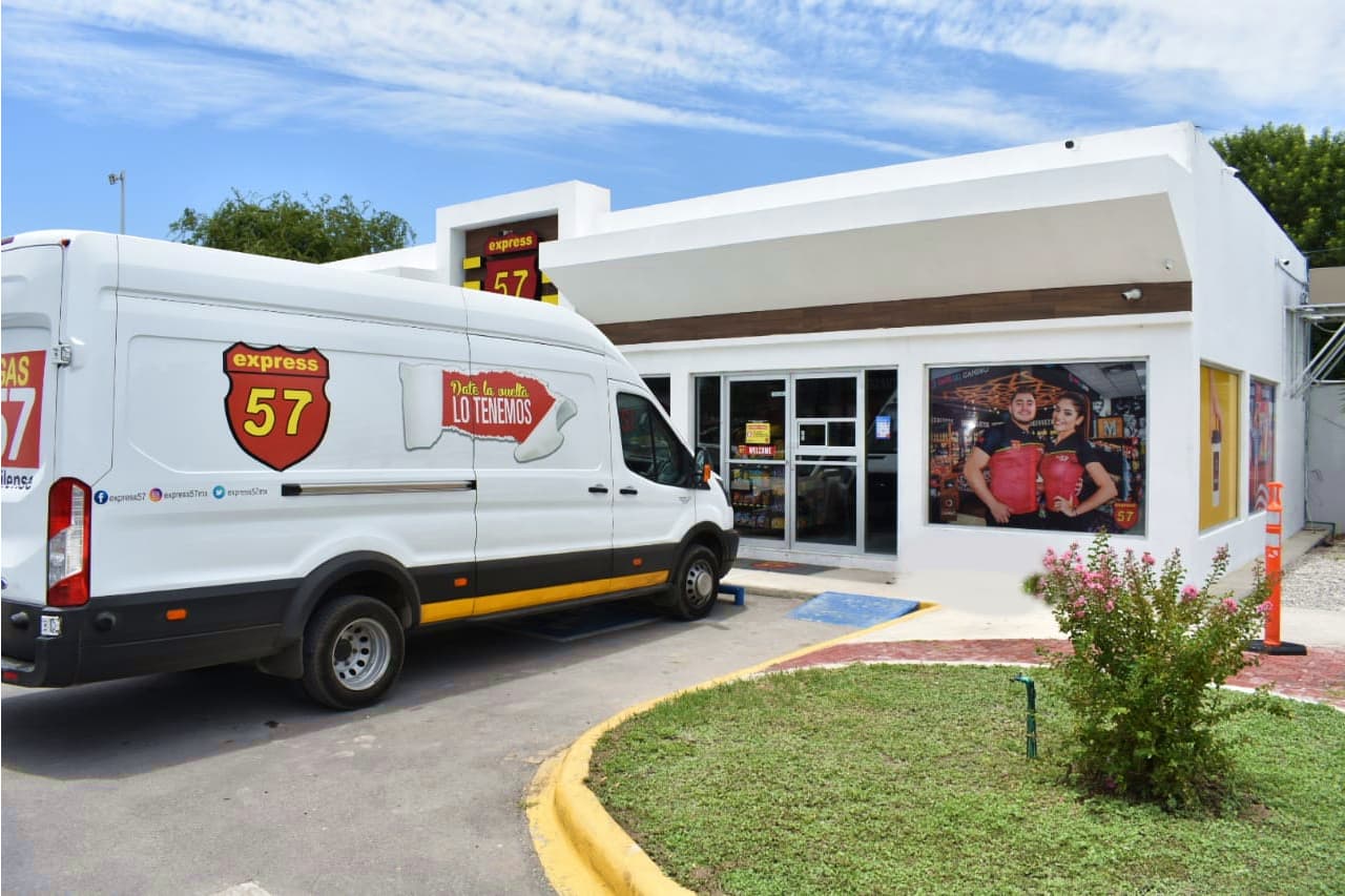 Express 57 - Estación de Servicio y Tienda de Conveniencia